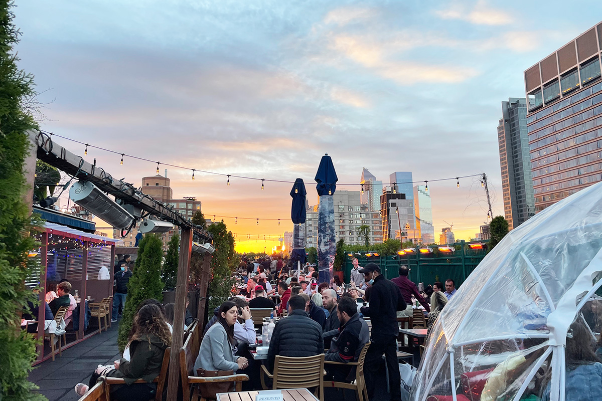 【今だけ2杯無料】230 Fifth Rooftop Barの行き方・最寄駅・営業時間は？予約方法も解説 – TobiTra