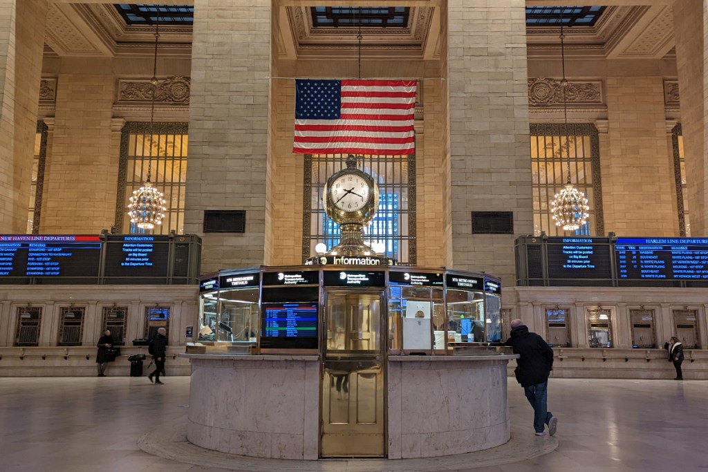 タイムズスクエア徹底ガイド｜観光名所から裏話まで全てがわかる完全攻略 – TobiTra